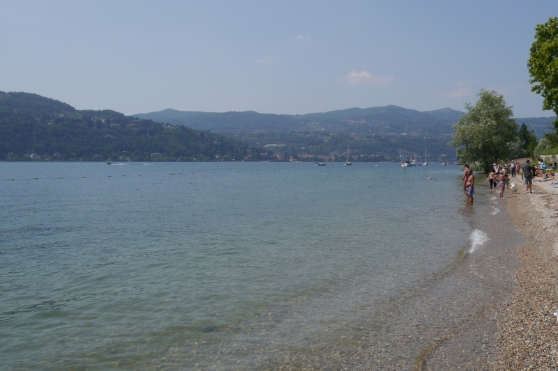 Spiaggia Lido La Noce ad Angera sul Lago Maggiore | Esplora il Lago ...
