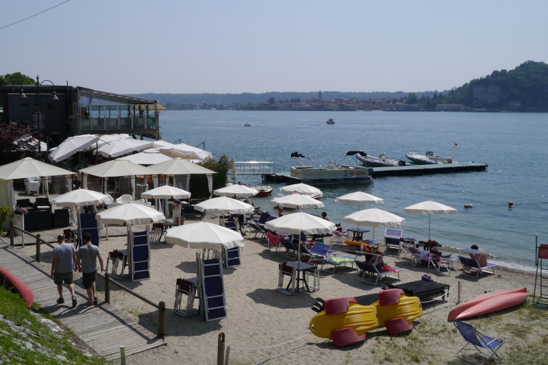 Spiaggia Lido La Noce ad Angera sul Lago Maggiore | Esplora il Lago ...